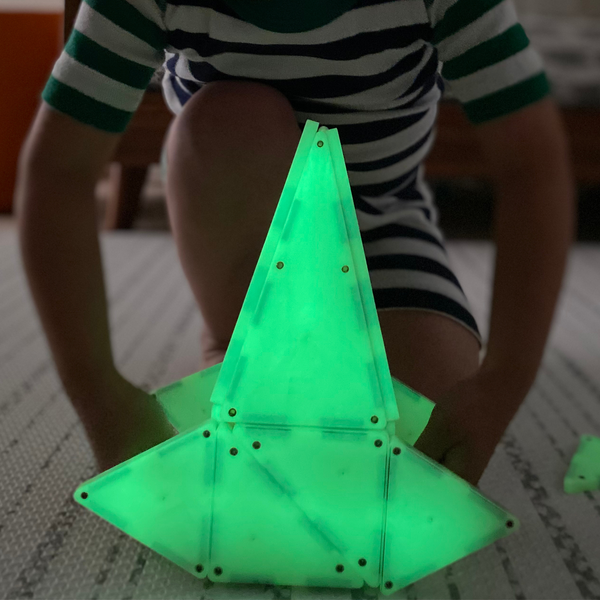 Magna Tiles - Glow Set - 16 piece | The Play Room