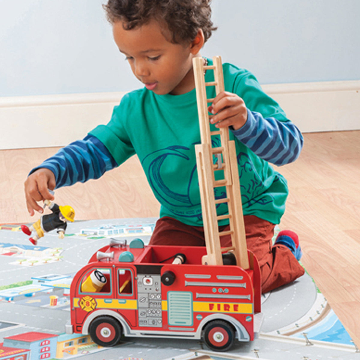 Le Toy Van Fire Engine Set | The Play Room