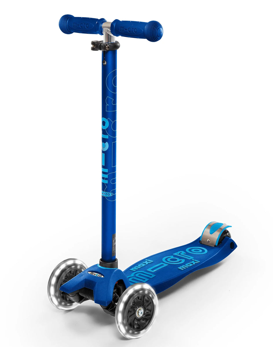 Micro - Maxi Deluxe LED Scooter - Navy | The Play Room